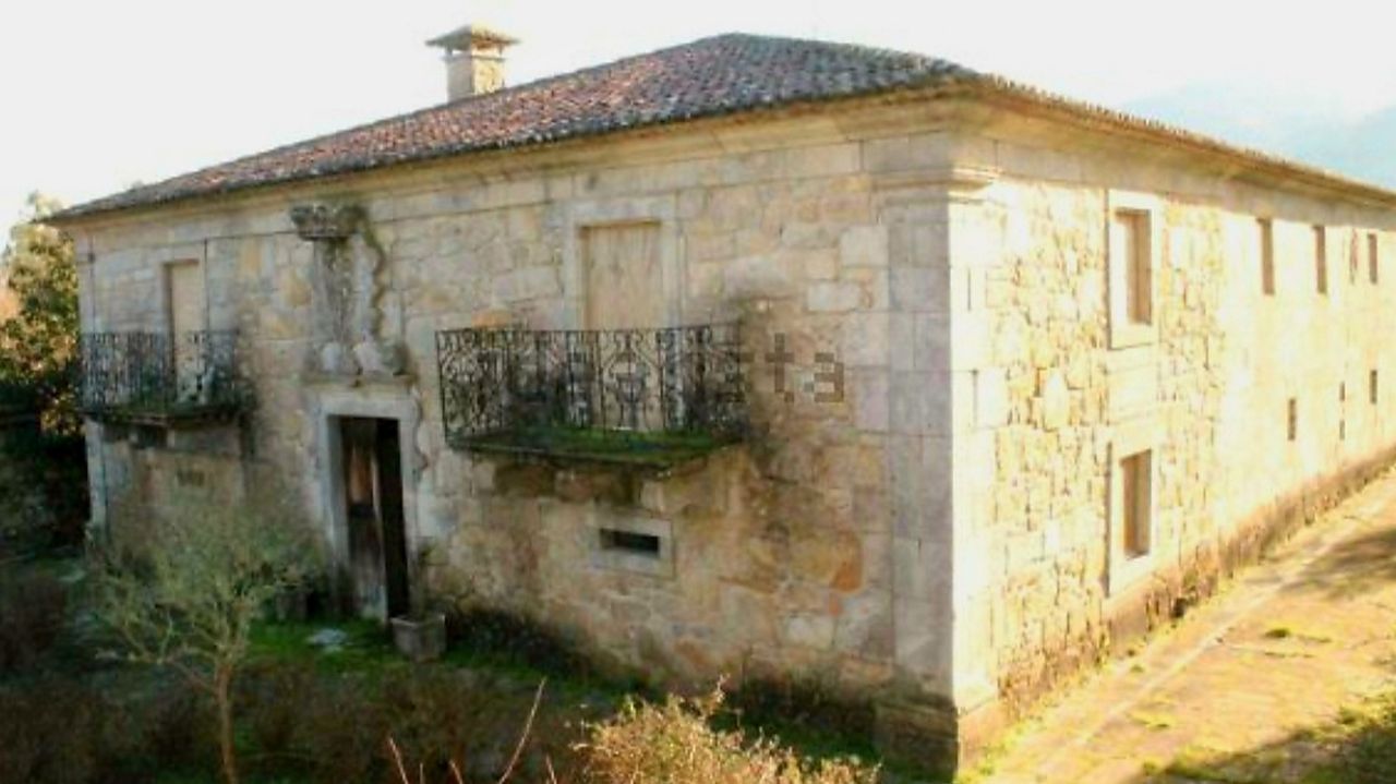 A la venta un pazo del siglo XVII con una finca de 100.000 metros ...