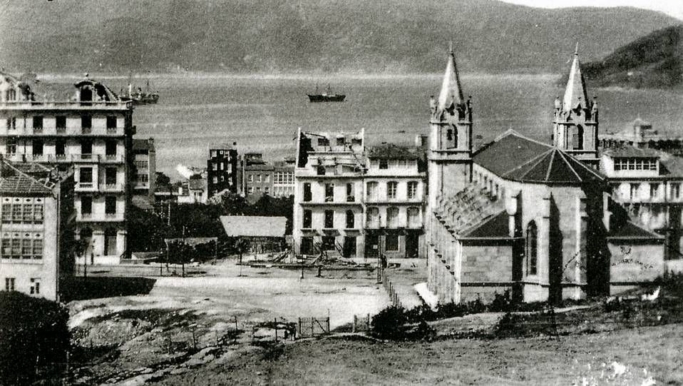 Un libro de postales y fotos recorre 70 años de la historia de Vigo