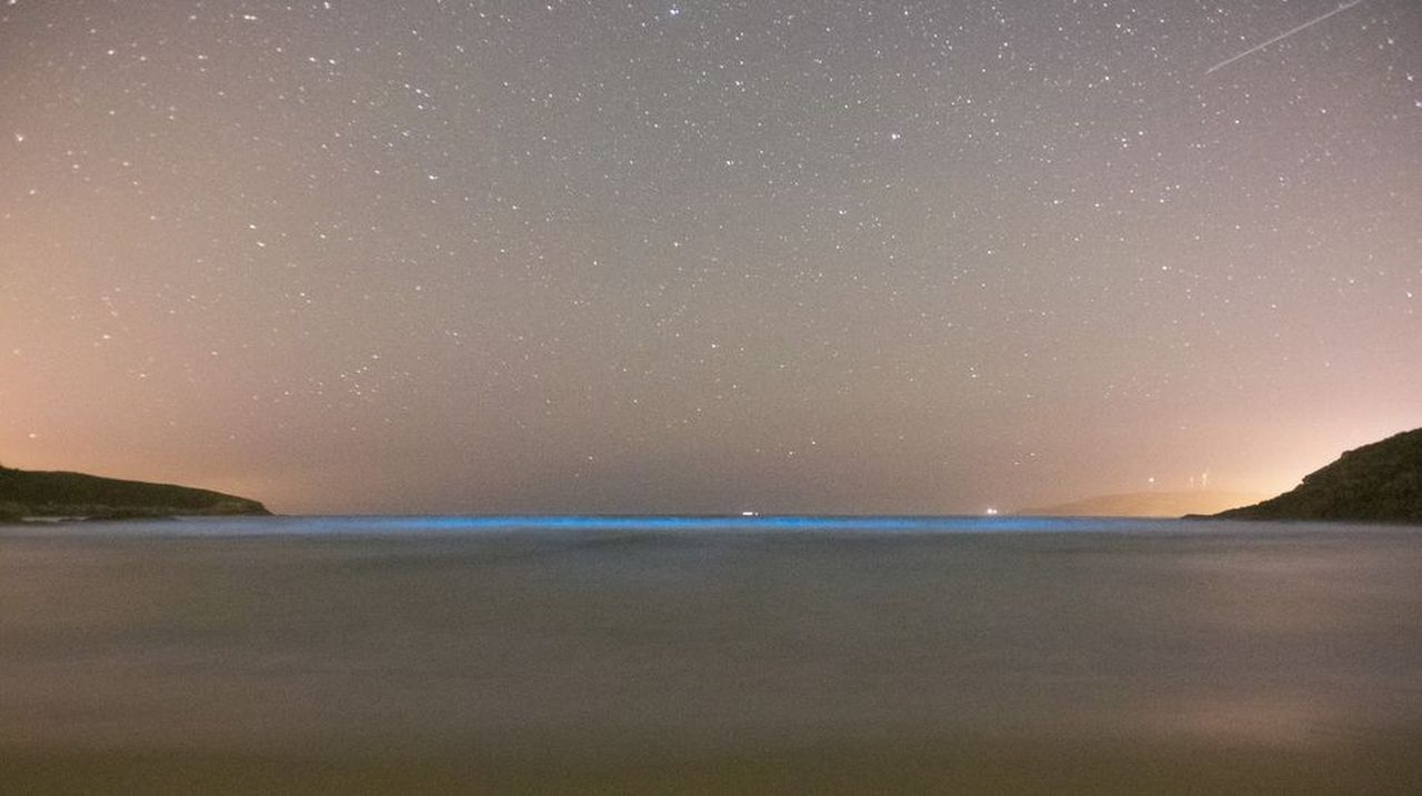 Fotografiado el mar de ardora en la playa de Rebordelo, Cabana
