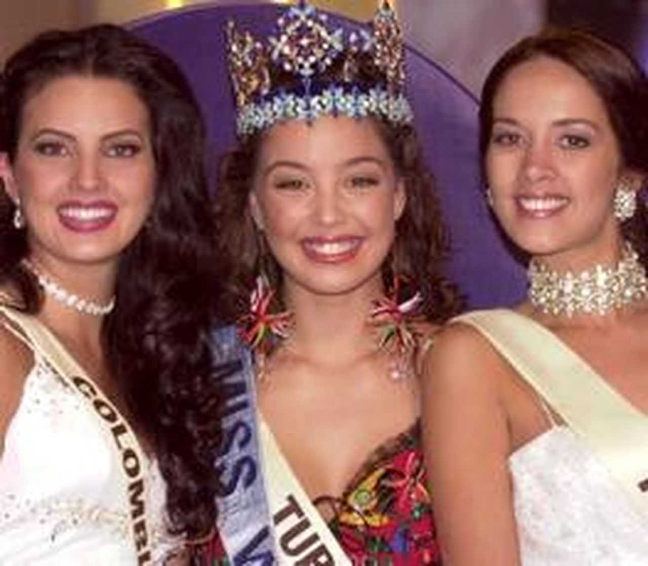 Una turca radicada en Holanda se ciñe la corona de Miss Mundo más polémica