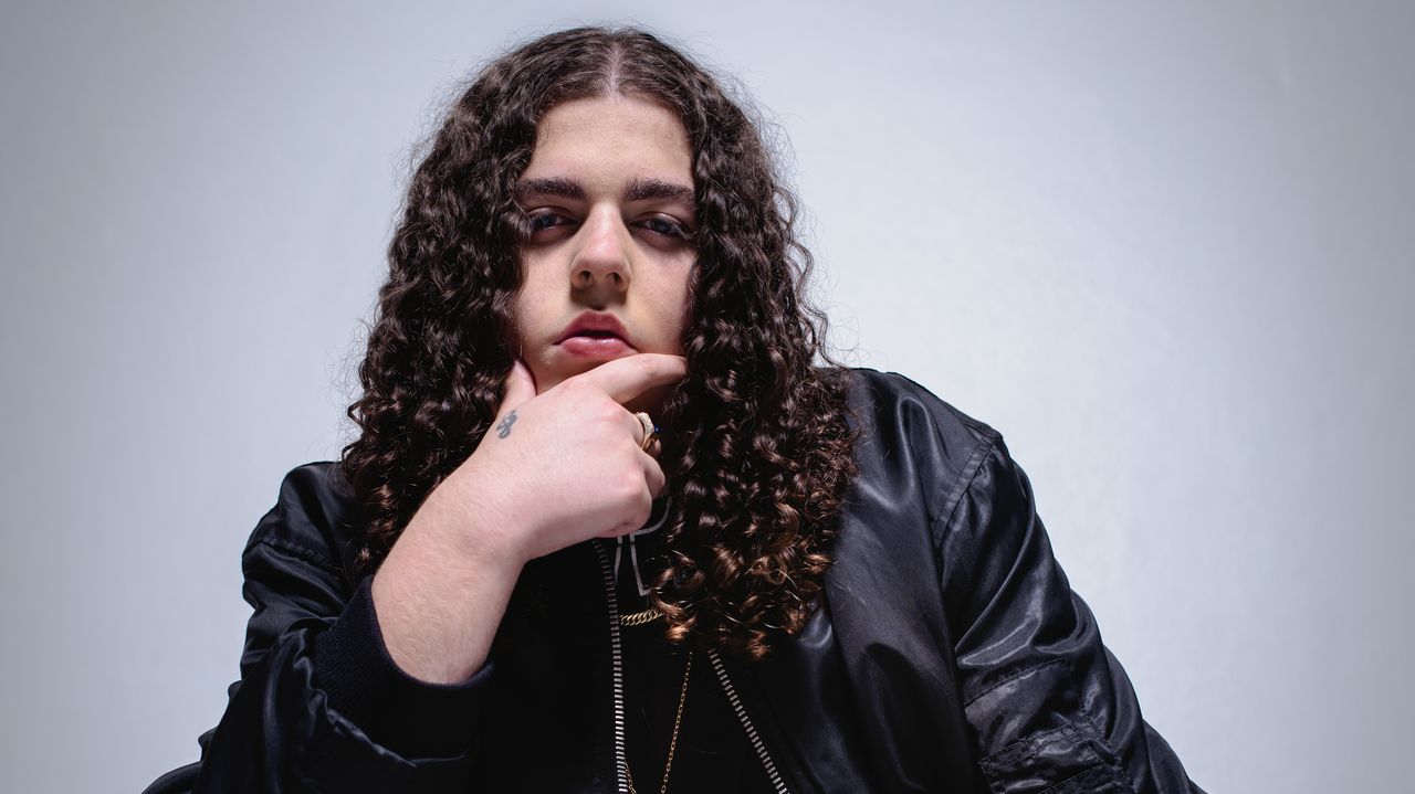 Lil Cake, cantante: «Tengo un BMW, pero si Mercedes me da un «Mercho ...