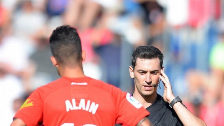 El árbitro Alejandro Muñiz: «Ahora escuchamos muchas acciones que antes ...