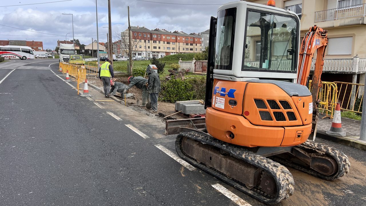 Ampliación de las aceras de la DP-2404 en A Laracha