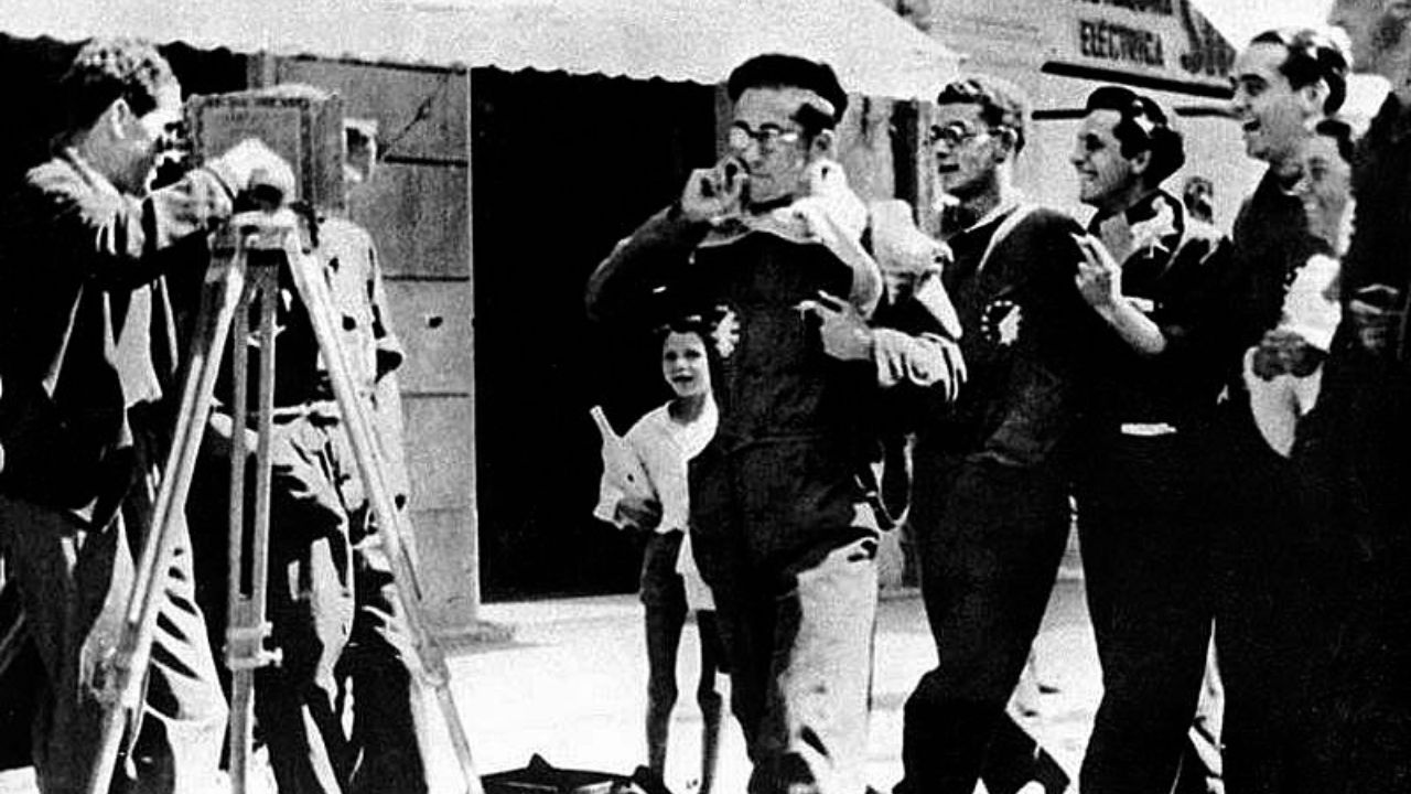 Manuel Menchón: «Este documental es un regalo para los ojos y va a ...