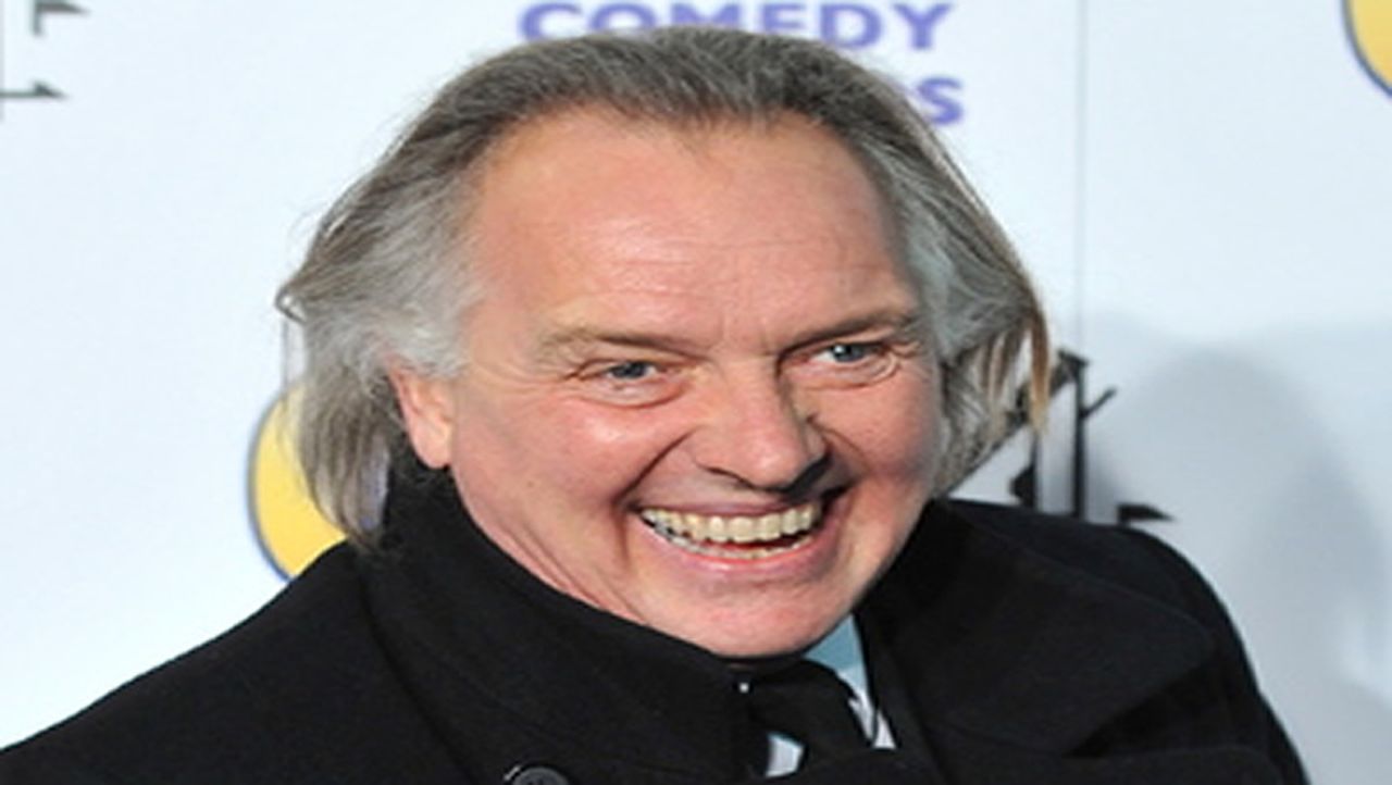 Fallece el actor Rik Mayall de la serie «Os Novos» de la TVG