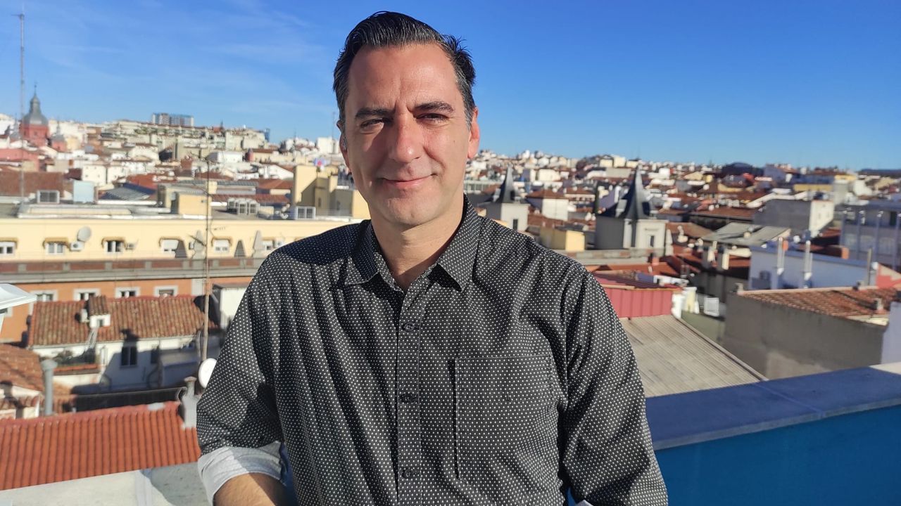 Javier Martín (actor) : «Estuve a milímetros de tirarme por la terraza ...