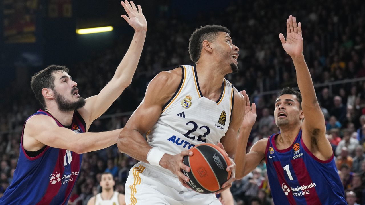 Vesely lidera la victoria del Barcelona en el clásico contra el Real Madrid