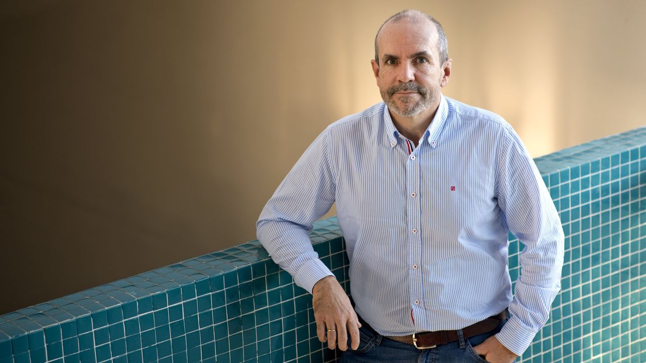 Pedro Cabalar, catedrático de informática: «Antes un teléfono móvil era ...