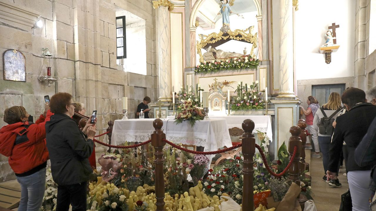 La Romaría de Santa Minia, en Brión, celebra su día grande