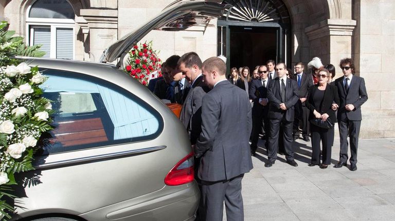 El entierro de Francisco Cacharro, en imágenes