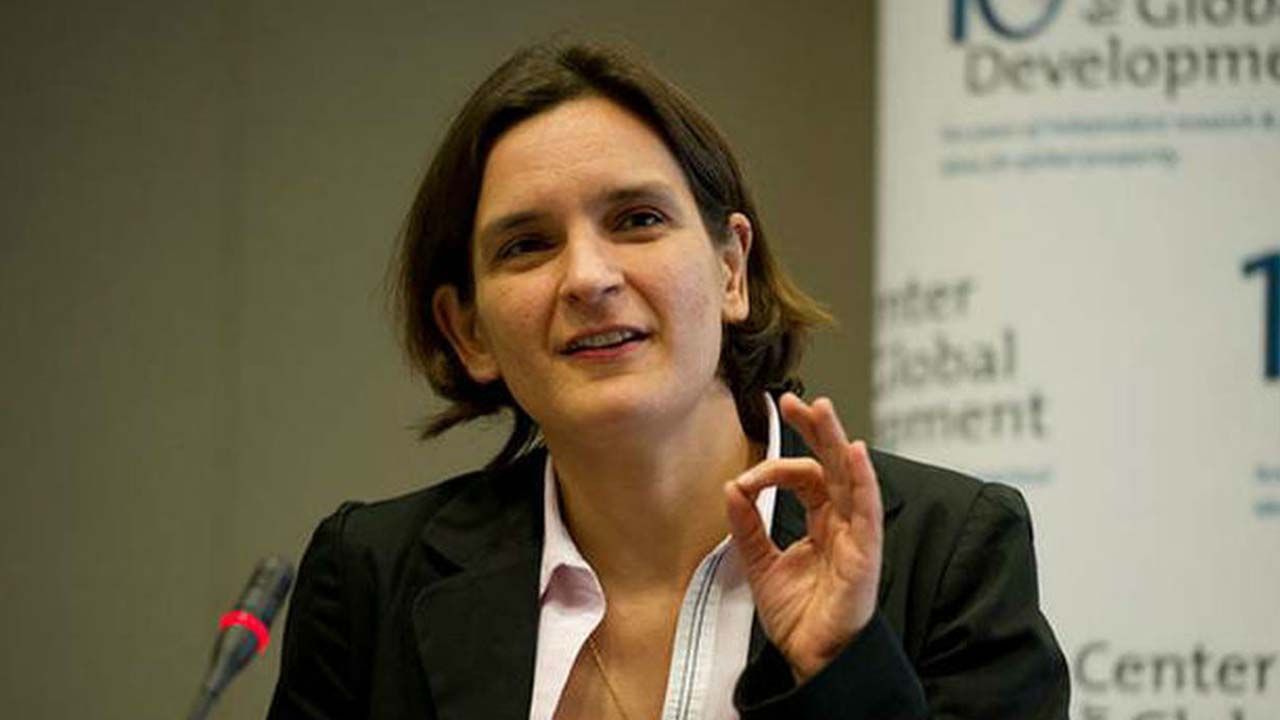 Esther Duflo, premio Princesa en 2015, gana el Nobel de Economía