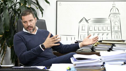 José López Campos, conselleiro de Cultura, Lingua e Xuventude: un ...