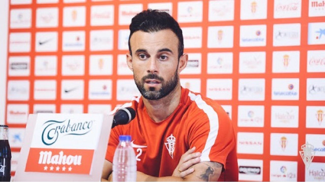 Molinero: «El vestuario del Sporting será una muy buena familia»