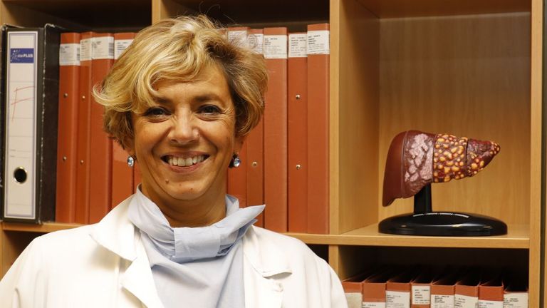 Esther Molina, hepatóloga: «Buscamos a mil personas en el área de ...