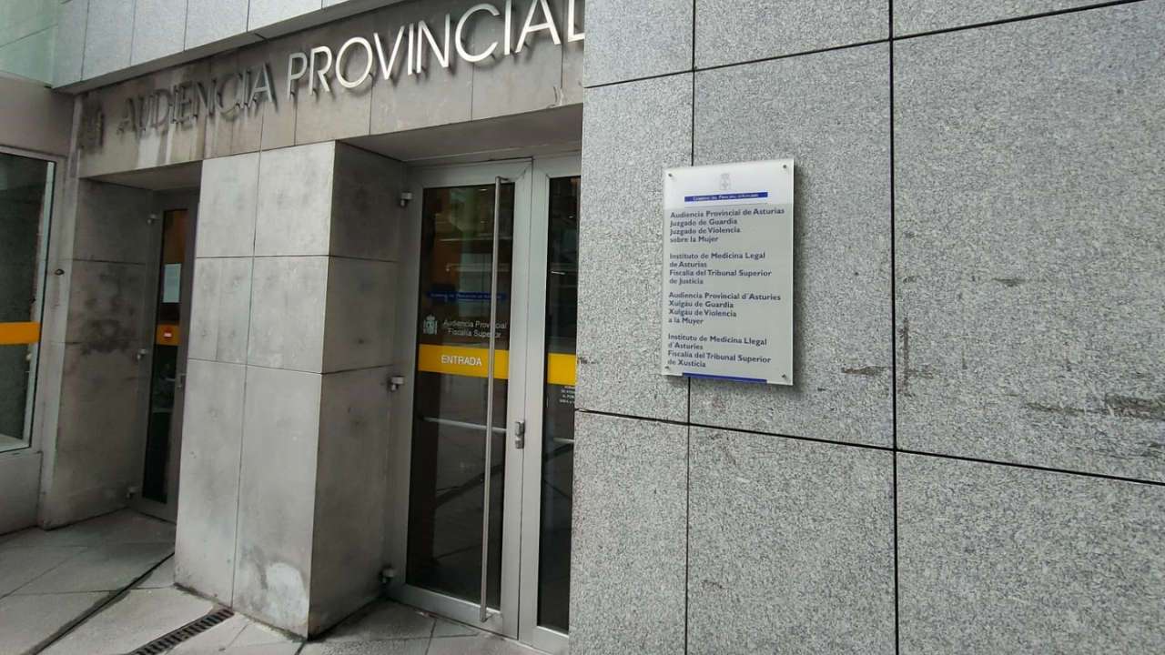 La Fiscalía pide prisión para un padre y un hijo por intentar matar a ...