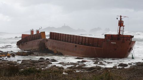 Diez años del último gran barco embarrancado en la Costa da Morte