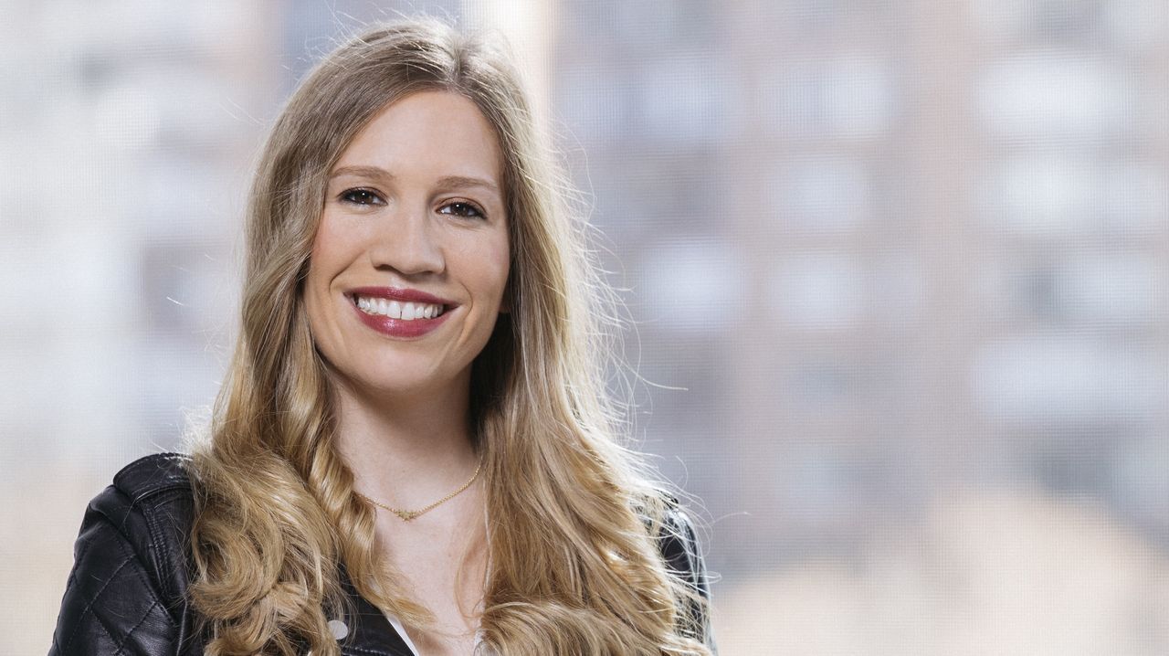 Beatriz Arias: «Cada vez se consume más la televisión tuiteando al ...