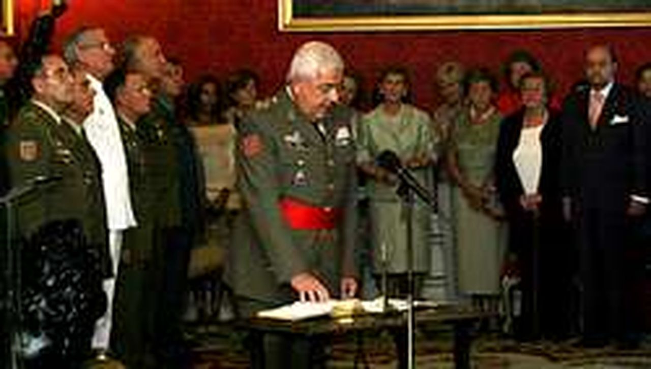 El general Yagüe toma posesión de su cargo