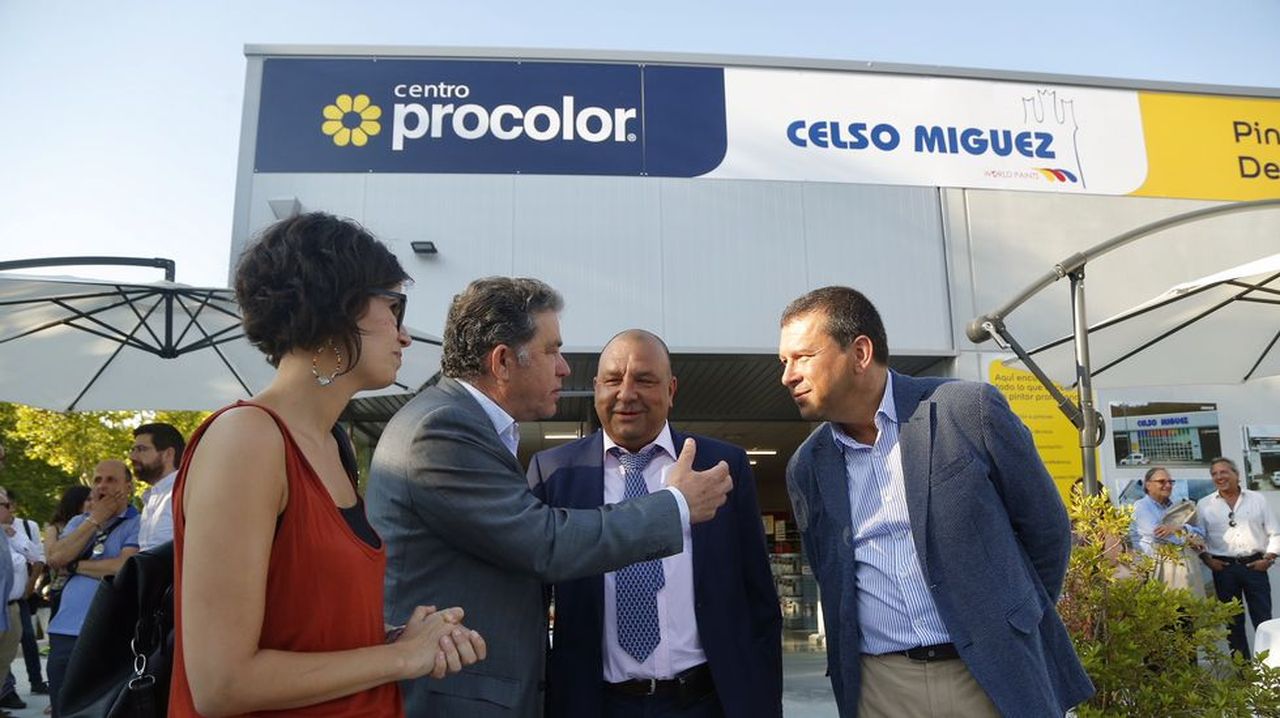 Celso Míguez inaugura el Centro Procolor.