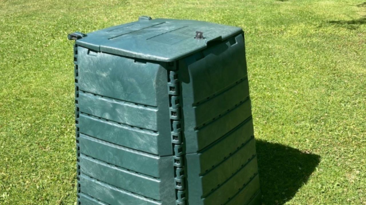 Sogama entregó otros 25 composteros para uso doméstico en Vimianzo