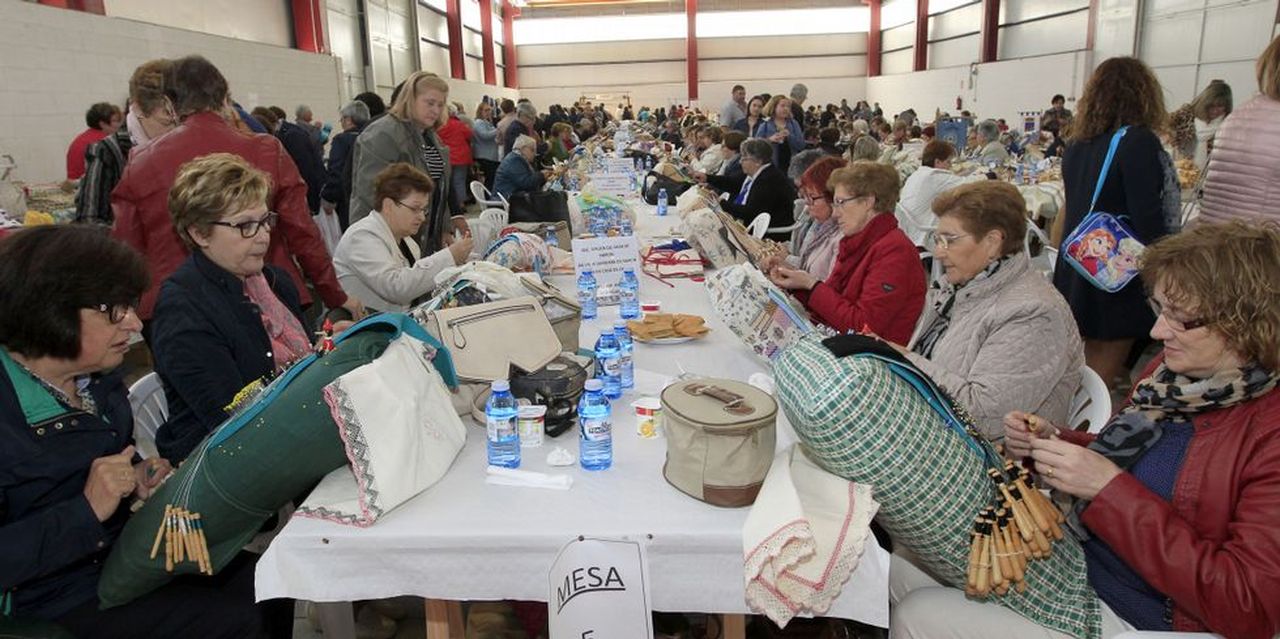 A palillar con arte en el encuentro que reunió a unas 750 artesanas en ...