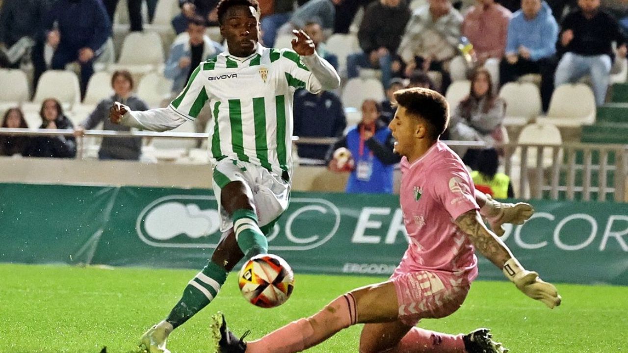 Eric Puerto firma por el Deportivo hasta el 2027