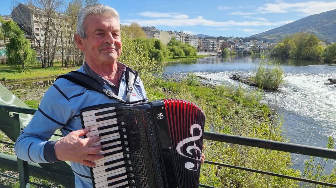 Jesús Rocha, emigrante retornado y acordeonista aficionado: «Por máis ...