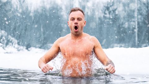 ¿Es beneficioso bañarse en agua fría?