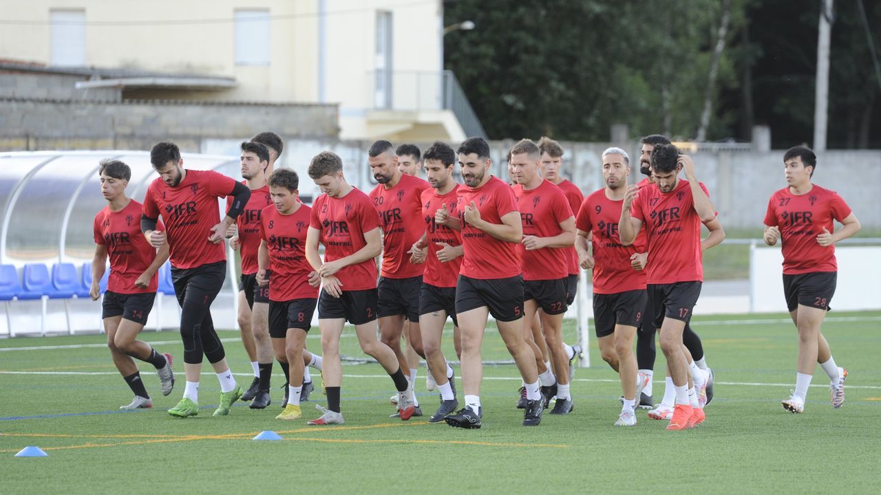 El CD Lalín inicia la pretemporada con el fichaje de Hugo Cardoso