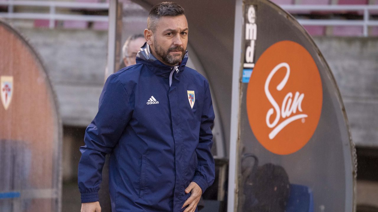 Míchel Alonso, entrenador del Compos, aprieta: «Tenemos que ganar y ...