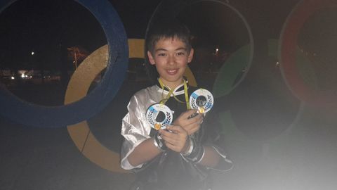 El rianxeiro Erik Martín cosechó dos oros en el gallego de kung-fu en Oleiros