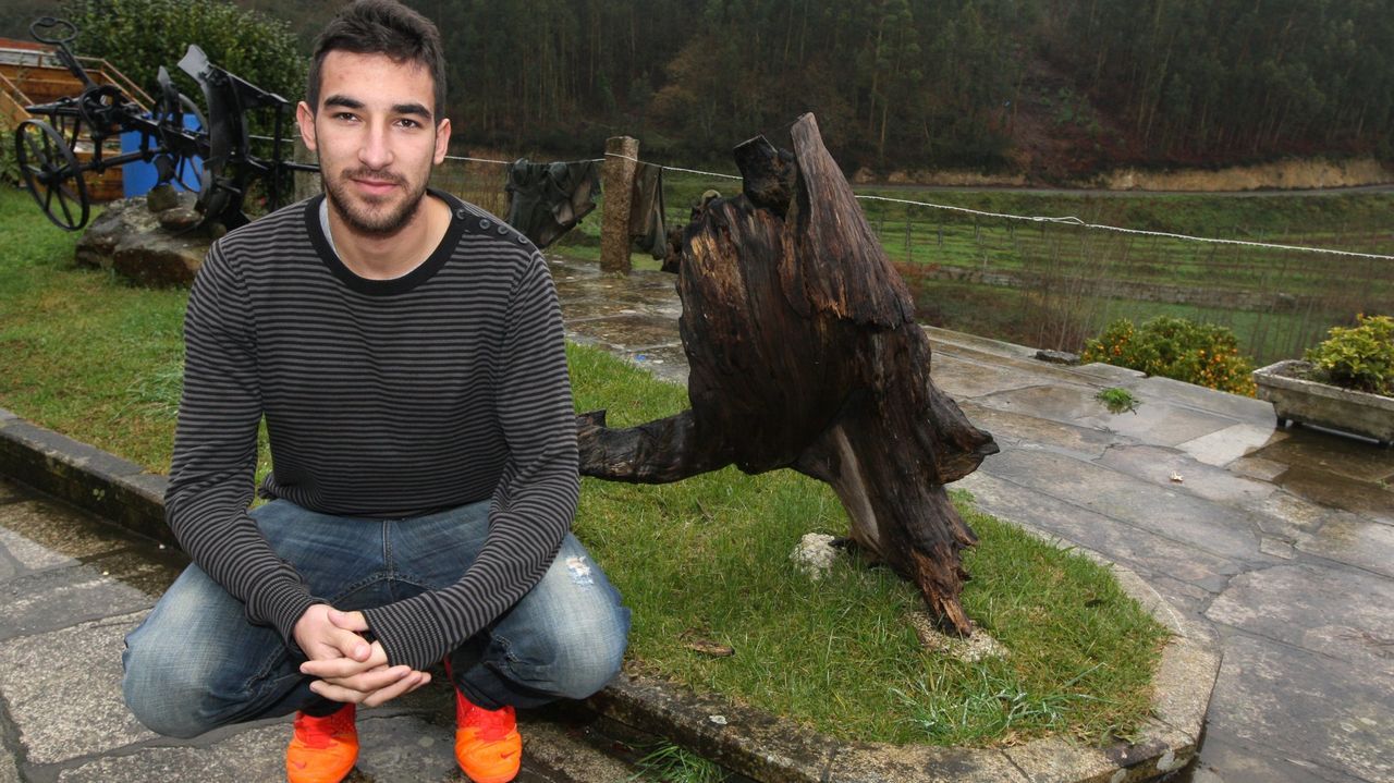 Un concursante do «Atrápame» interpretou o himno galego nun filme da India