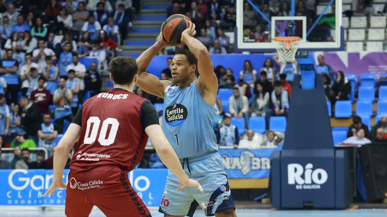 El exbreoganista Justin Anderson ya ejerce como jugador del Valencia