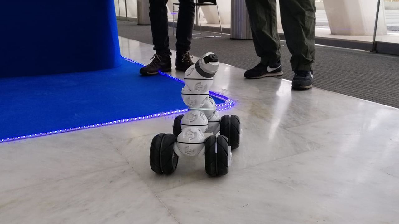 «El futuro ya está aquí»: la robótica más avanzada llega a Oviedo