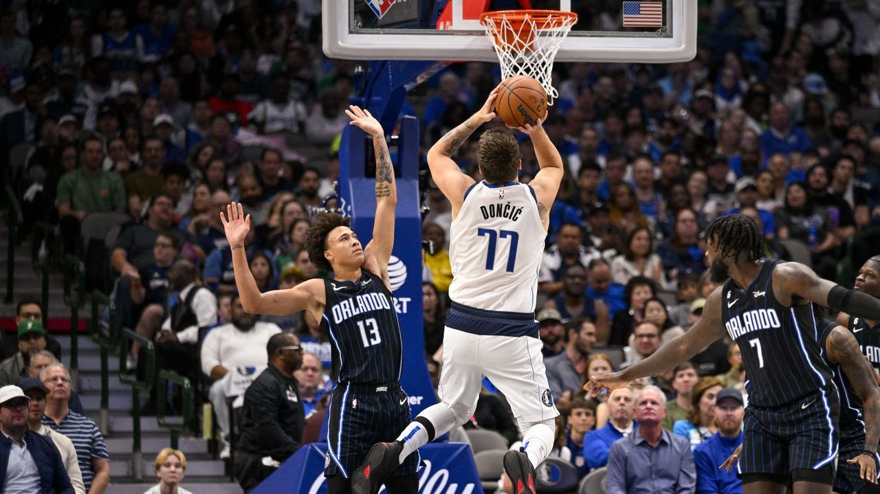 Doncic mete 44 puntos a los Magic e iguala un registro de Jordan