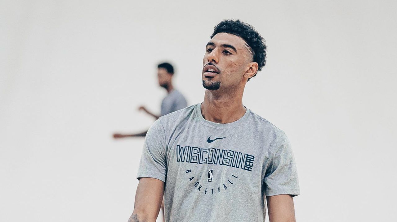 El escolta Andre Spight refuerza el lanzamiento exterior del COB