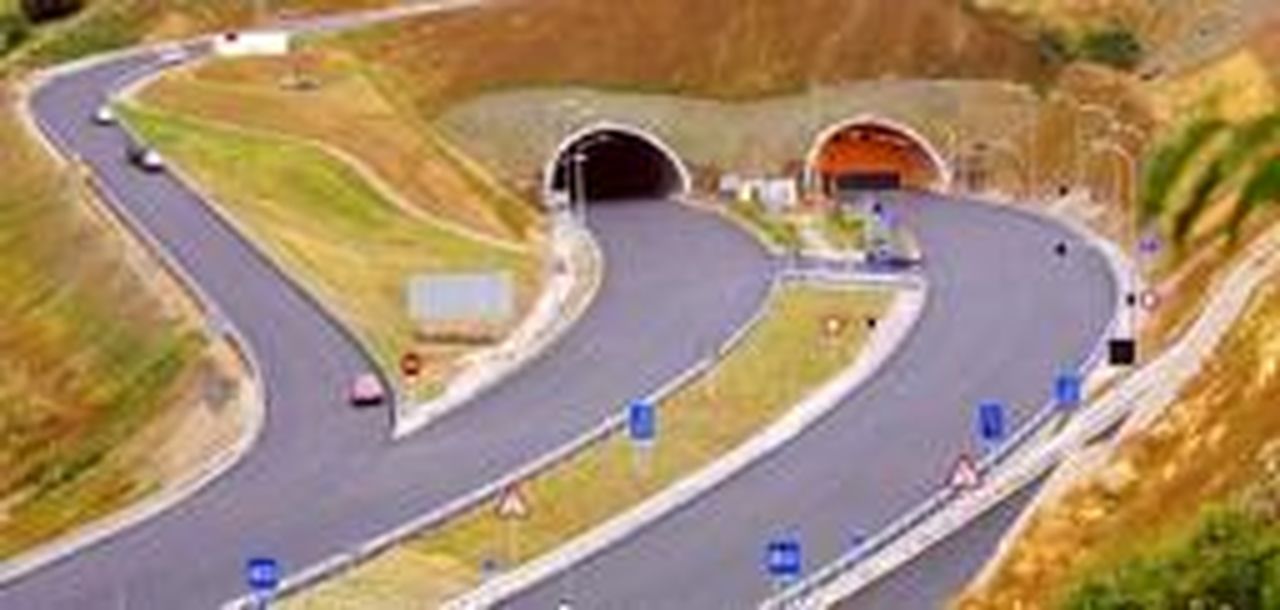 Los dos últimos tramos gallegos de la autovía A-6 se abren al tráfico ...