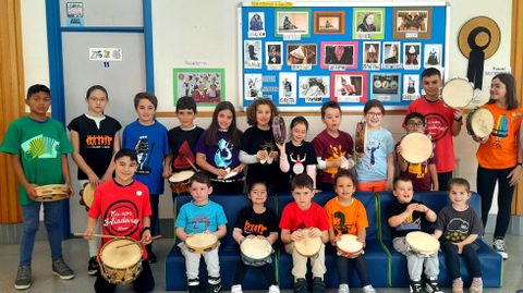 La Foliada de Melide entra en las aulas