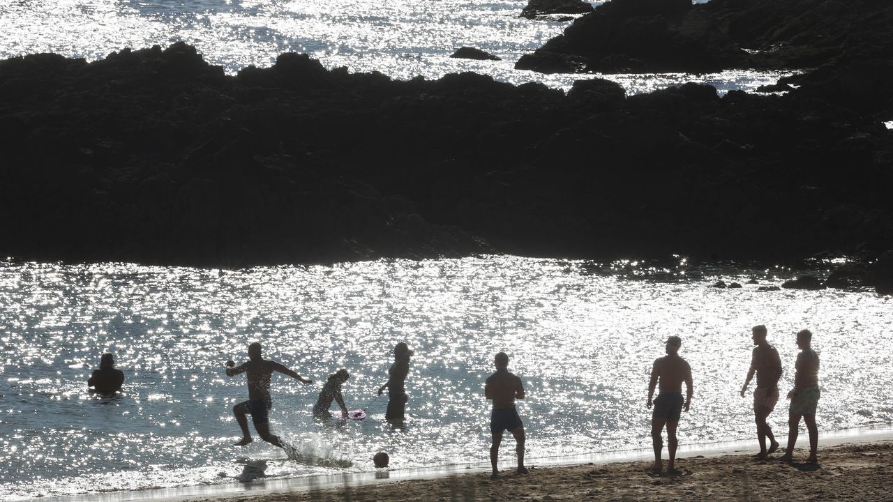 Fin de semana de sol, playa y terraceo en Ferrol