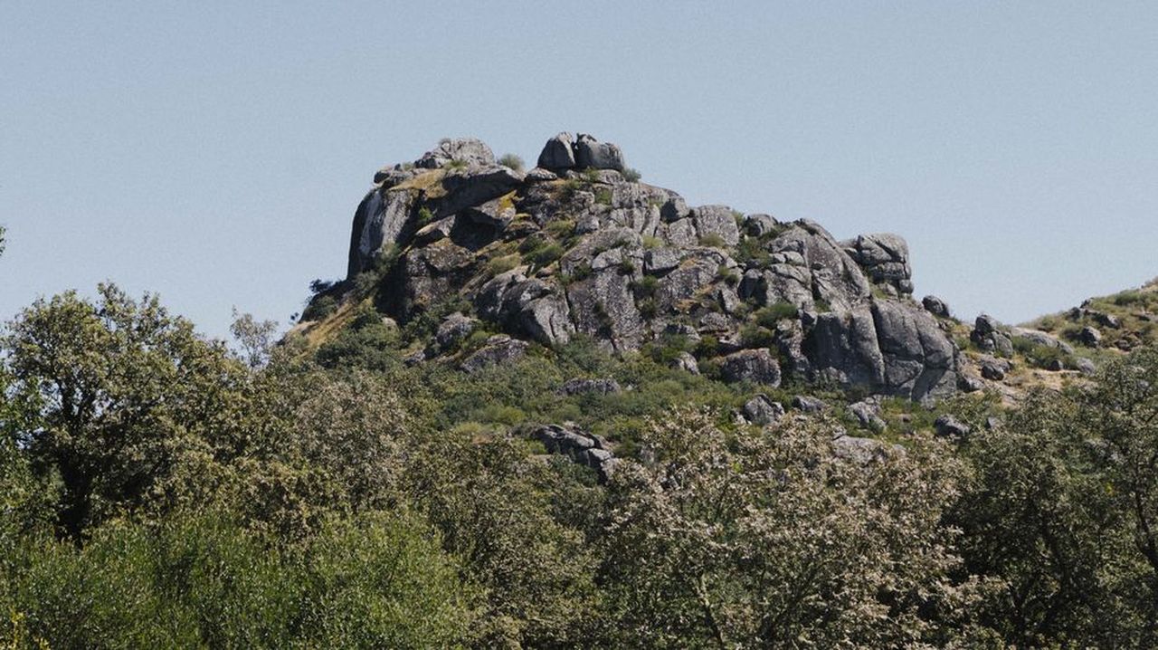 Os Blancos, tierra de A Raíña Loba