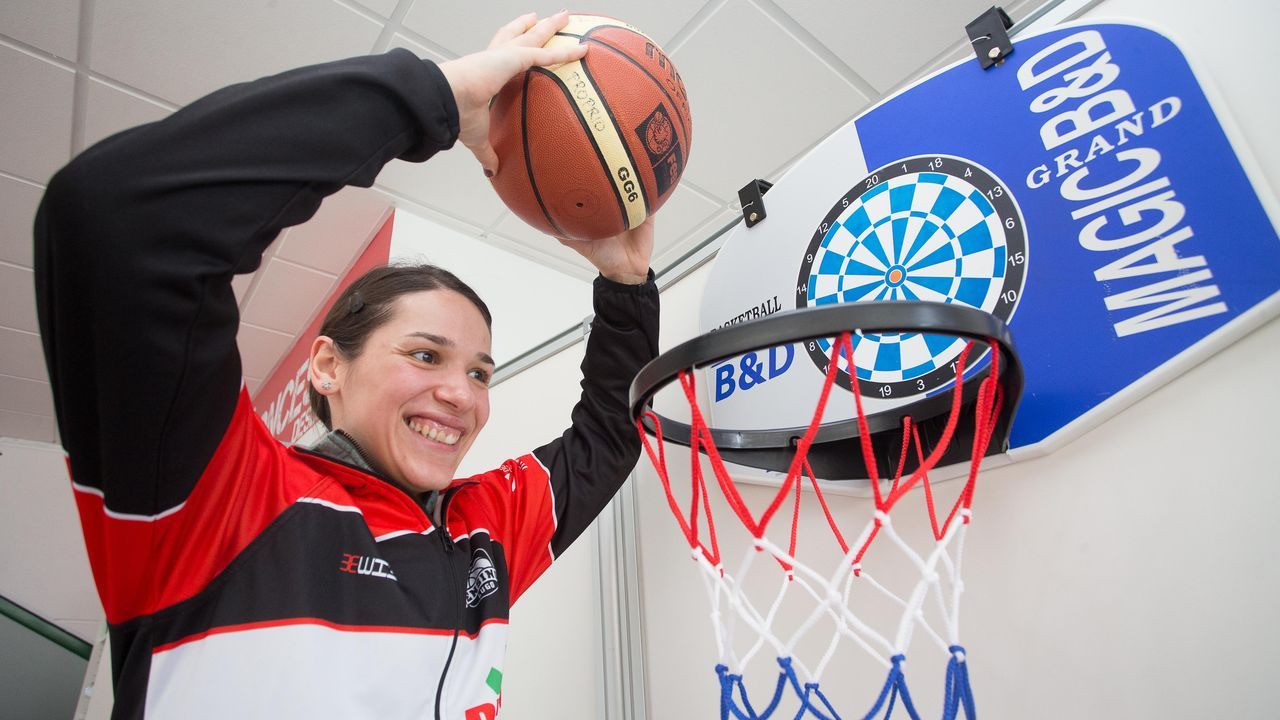 Aleksandra Stanacev: «Crecer en la Serbia de los años noventa no es ...