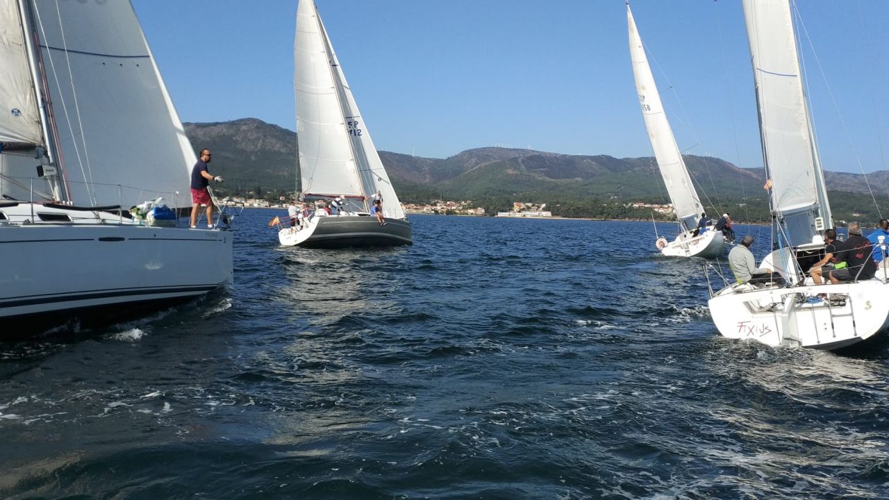 La quinta edición Regata Alca comienza con A Pobra como escenario