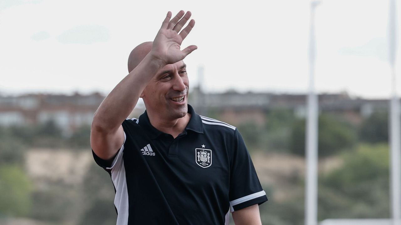 Así convenció Rubiales al Barcelona para jugar la Supercopa en Arabia ...