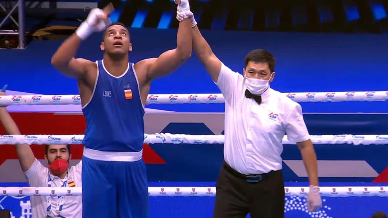 Enmanuel Reyes pasa a semifinales y se asegura medalla en el Mundial de ...