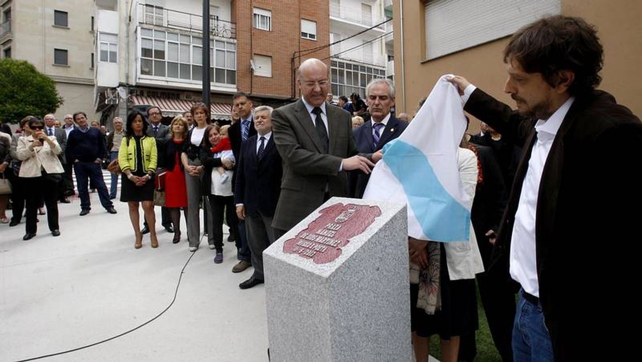 Honores para Manuel de Dios