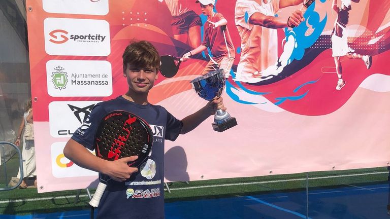 Iago Fuertes Leonardo, subcampeón de Europa sub-12 de pádel