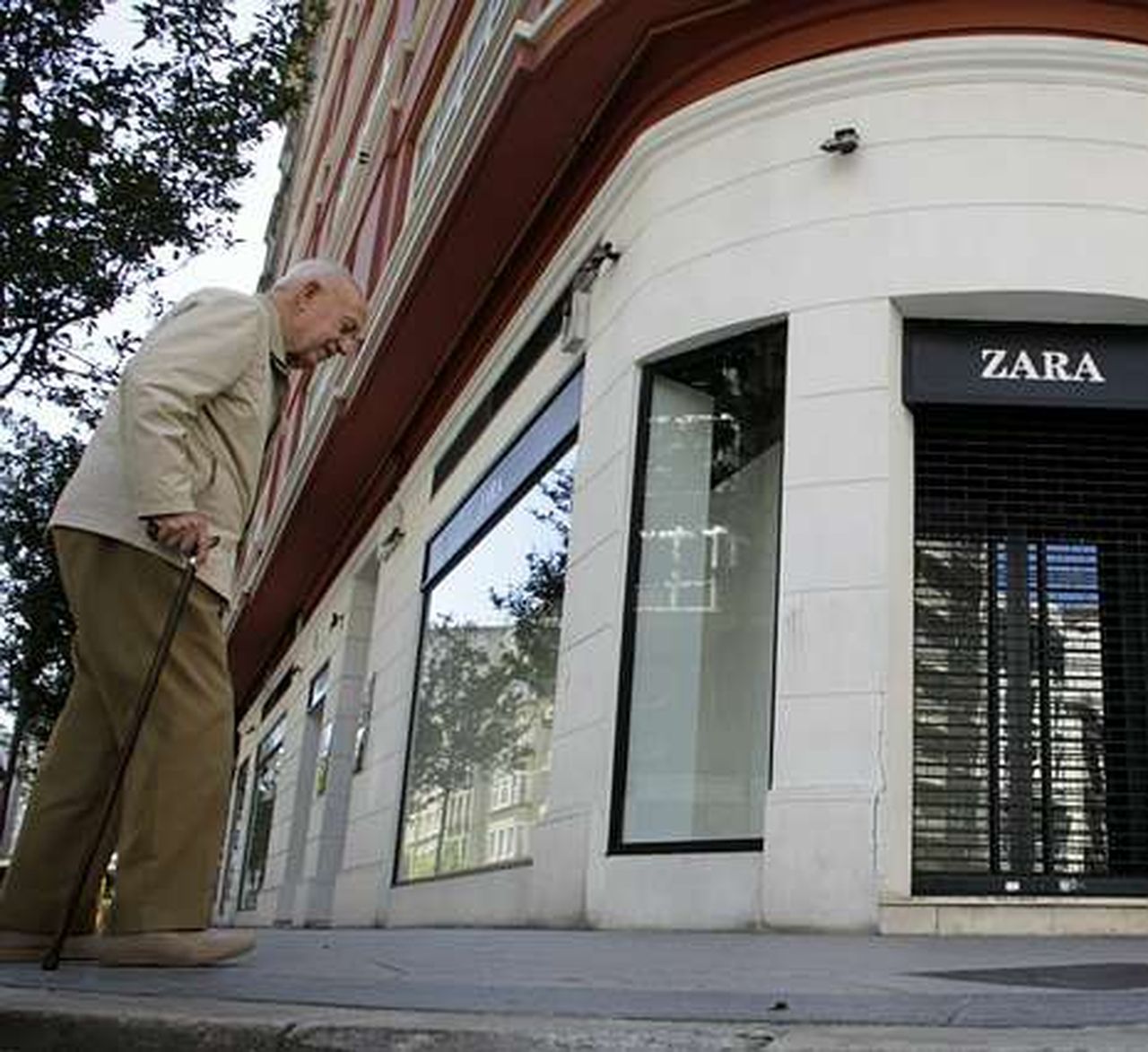 El primer Zara cambia de imagen