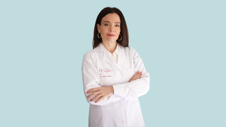 Helena Rodero, farmacéutica especializada en cuidado facial y capilar ...