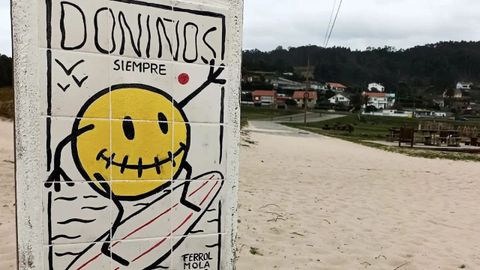 Un nuevo Makako amarillo en homenaje al «paraíso» de Doniños