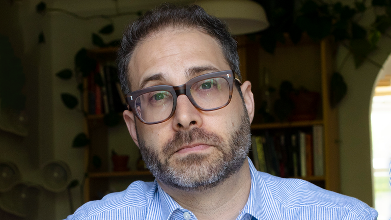 Mark A. Horowitz, investigador en psiquiatría: «Se convenció de que la ...